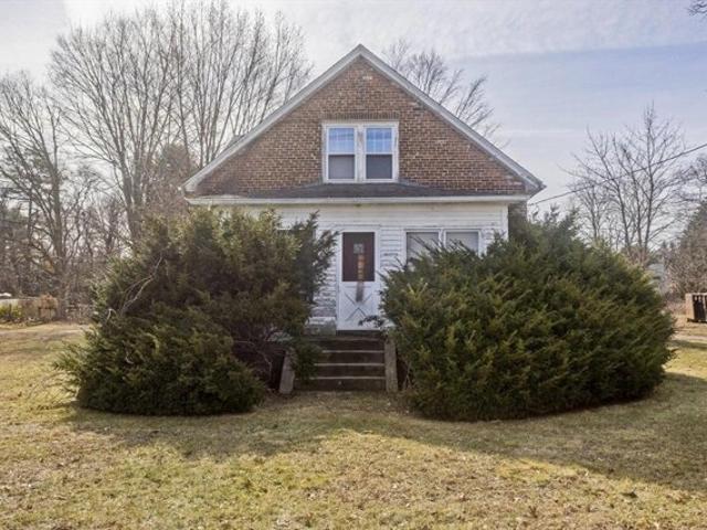 Burnett Rd, Chicopee, Home For Sale