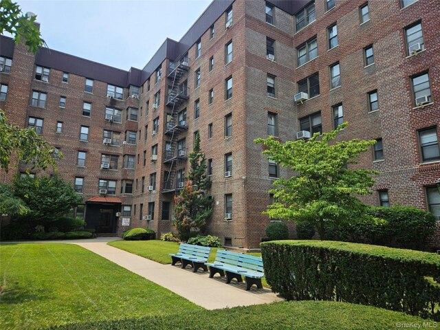 Burnett St Apt G, Brooklyn, Property For Sale