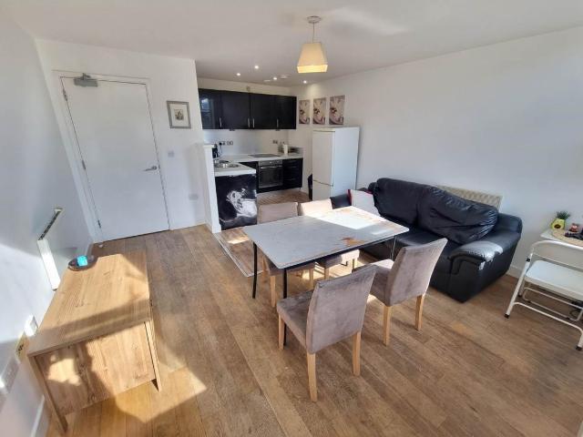 Burnett Street, Bradford BD1, 1 bed flat to rent, £550 pcm | PrimeLocation