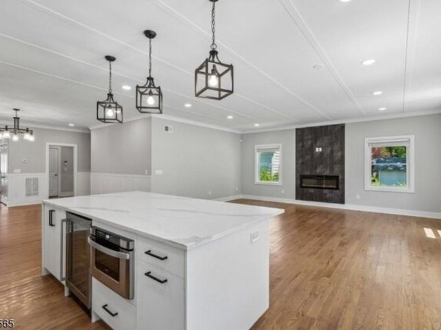 Burnet St, Livingston, Home For Sale