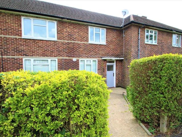 Burney Drive, Loughton 1 bed apartment to rent £1,150 pcm £265 pw
