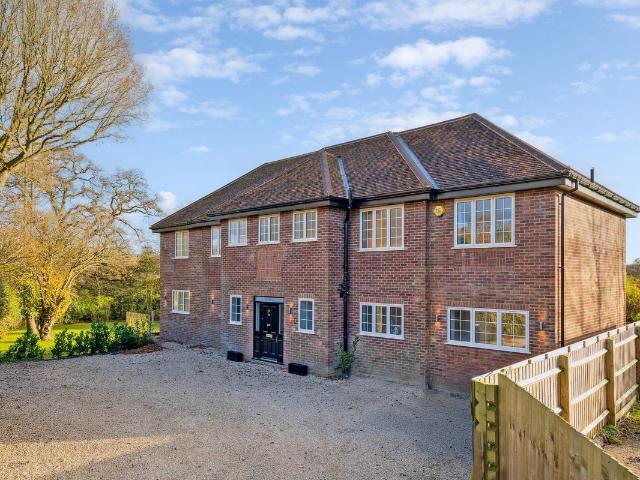 Burnham Avenue, Beaconsfield HP9, 5 bed detached house to rent, £6,500 pcm | PrimeLocation