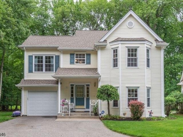 Burnham Dr, Pequannock Township, Home For Sale