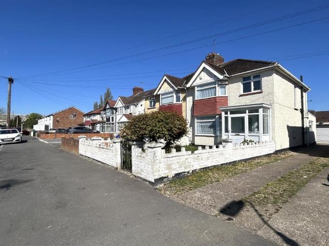 Burnham Gardens, UB3 3 bed semi detached house to rent £2,435 pcm £562 pw