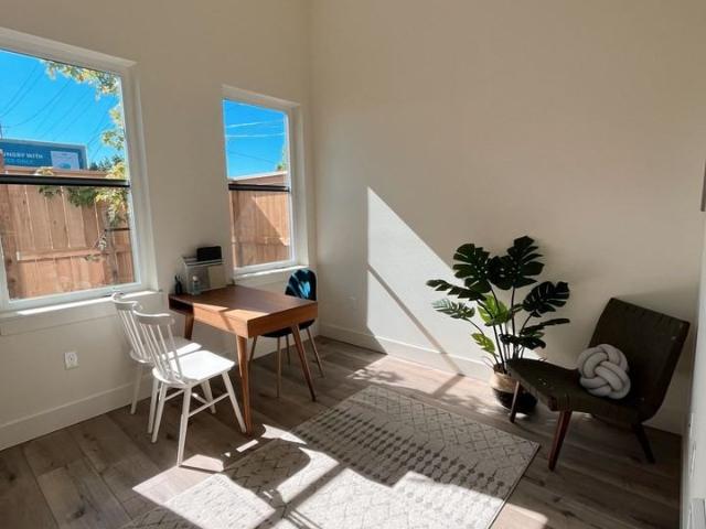 Burnie 1 & 2 1 Bedroom Apartment for Rent at 5980 E Burnside St, Portland, OR 97215 Mt. Tabor