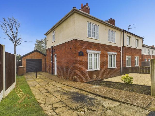 Burns Avenue, South Kirkby, Pontefract WF9, 3 bed property to rent, £850 pcm | PrimeLocation