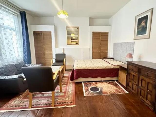 Burns House, St Mary's Road, London, NW10 4AR, United Kingdom | Studio house for rent #136751837 | Rentberry