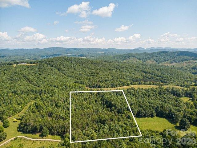 Burns Rd, Granite Falls, NC 28630
