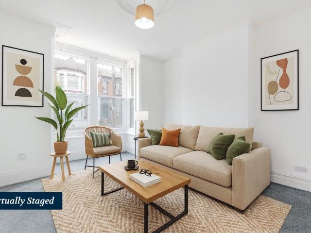 Burns Road, Harlesden, London, NW10 2 bed flat to rent £1,850 pcm £427 pw