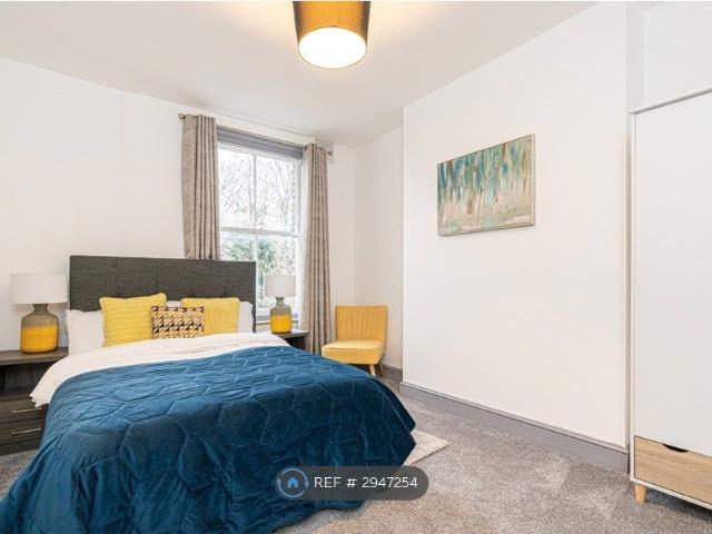 Burns Road, London NW10, 2 bed flat to rent, £2,050 pcm | PrimeLocation