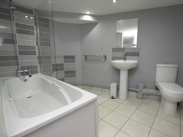 Burns Street, Abington, Northampton, NN1