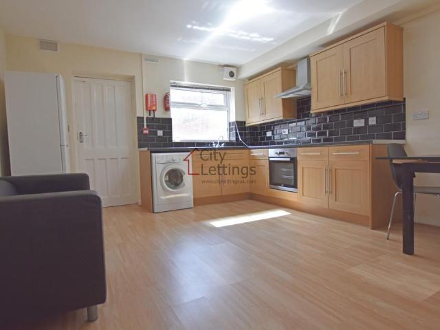 Burns Street, Arboretum 2 bed apartment to rent £1,083 pcm £250 pw