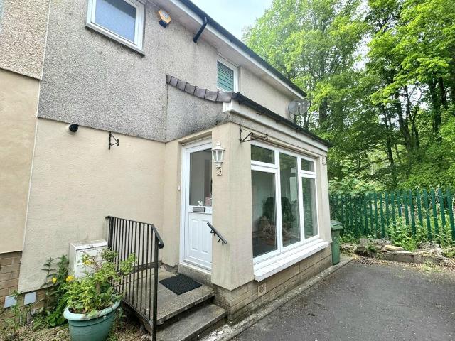 Burnside, Dechmont, West Lothian EH52, 2 bed terraced house to rent, £950 pcm | PrimeLocation