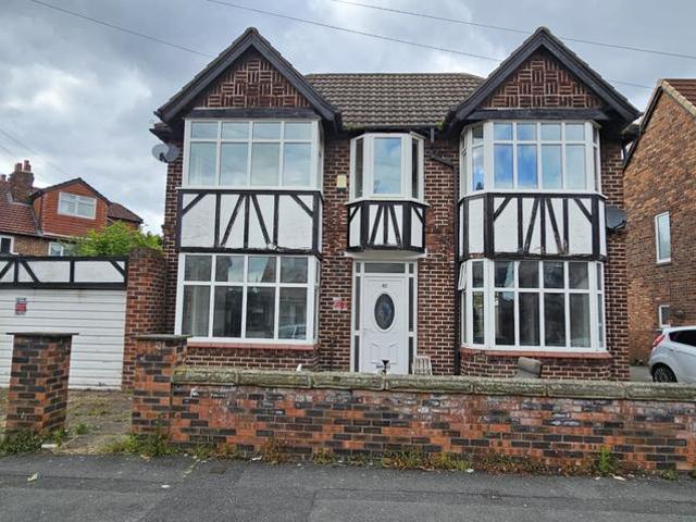 Burnside Drive, M19 2WA 4 bed detached house to rent £1,950 pcm £450 pw