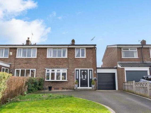 Burnside, Hadfield, 3 Bedroom Semi detached