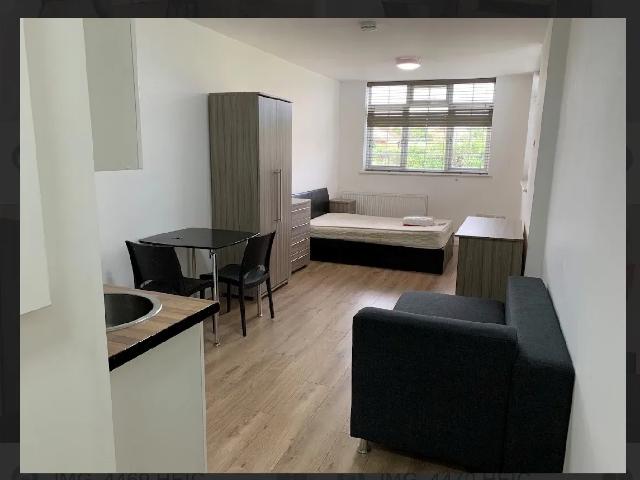 Burnside Road, Becontree, Dagenham RM8, Room to rent, £1,225 pcm | PrimeLocation