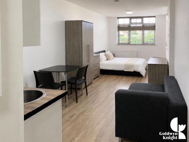 Burnside Road, Dagenham RM8, 1 bed flat to rent, £1,250 pcm | PrimeLocation