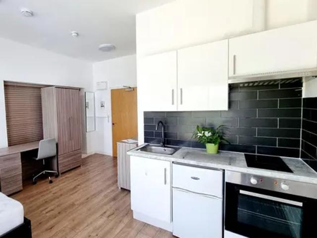 Burnside Road, London, RM6 4BU, United Kingdom | 1 bed house for rent #167675606 | Rentberry