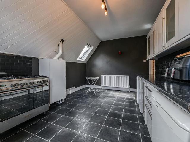 Burnt Ash Hill, Lee, London, SE12 3 bed flat to rent £2,200 pcm £508 pw