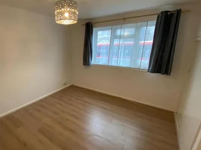 Burnt Ash Hill, London, SE12 0AE, United Kingdom | Room for rent #166845281 | Rentberry