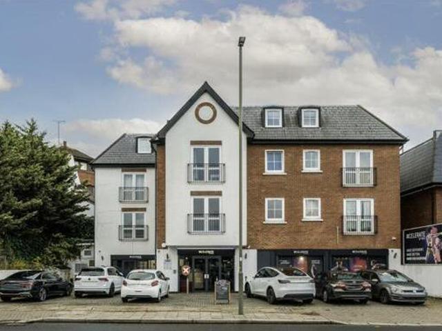 Burnt Oak Broadway, Edgware, 2 Bedroom Flat