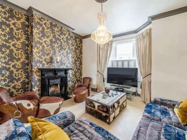 Burntwood Lane, SW17 0JZ, London