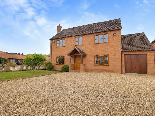 Burrells Meadow, Beeston, King's Lynn 4 bed detached house to rent £1,795 pcm £414 pw