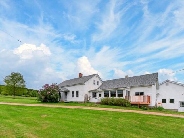 Burrington Hill Rd, Whitingham, Home For Sale