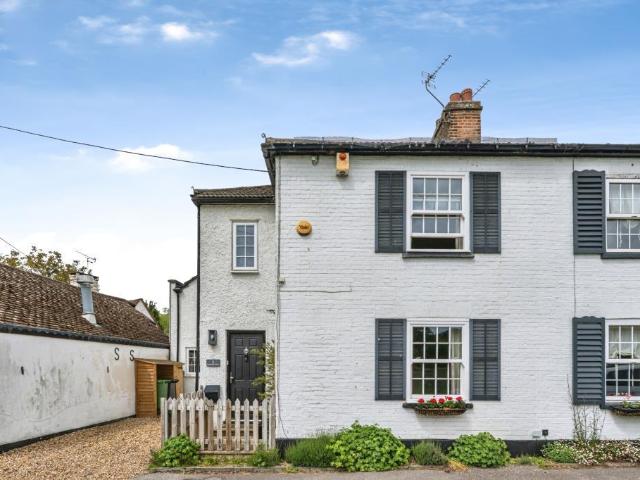 Burrow Hill Green, Woking, GU24 5 bed semi detached house to rent £2,750 pcm £635 pw