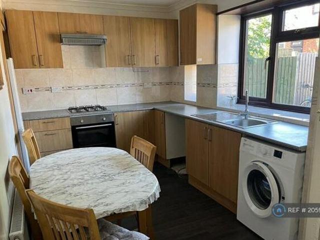 Burrow Road, Chigwell, 1 Bedroom House