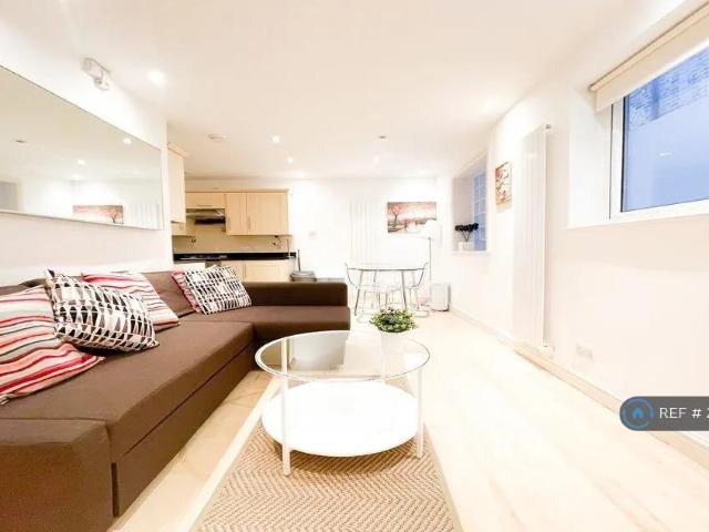 Burrows Mews, London, SE1 1 bed flat to rent £2,405 pcm £555 pw