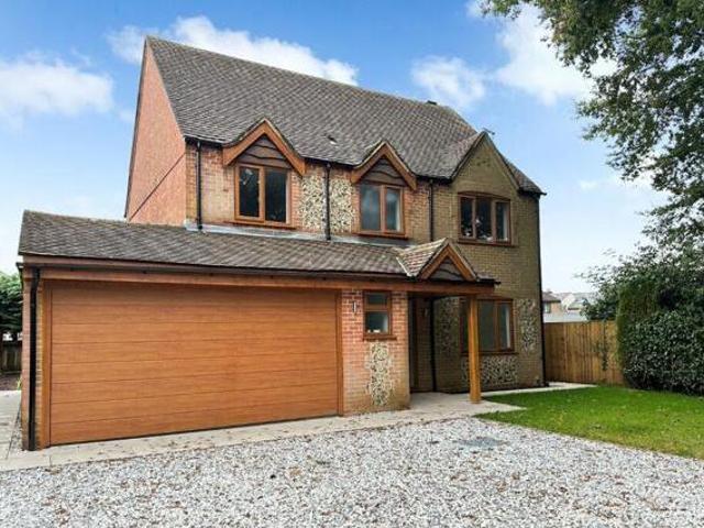 Burrows Close, Penn, 4 Bedroom Detached