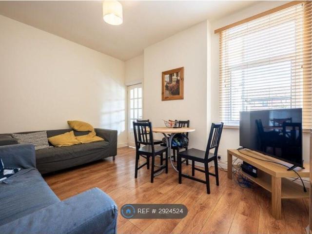 Burscough St, Ormskirk L39, Room to rent, £477 pcm | PrimeLocation