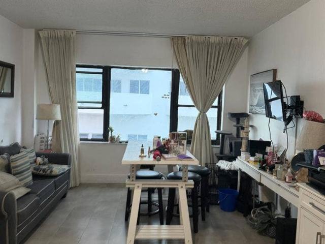 Busco roommate responsable mujer