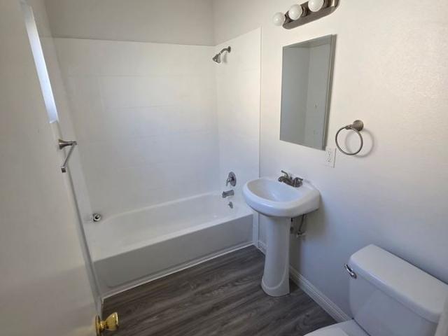 Bush Apartments 417 1 Bedroom Apartment for Rent at 417 N Bush St, Anaheim, CA 92805 The Colony