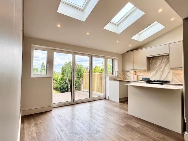 Bush Road, Buckhurst Hill IG9, 4 bed property to rent, £2,850 pcm | PrimeLocation