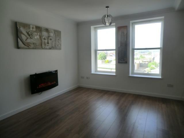 Bush Street, Pembroke Dock SA72, 2 bed flat to rent, £675 pcm | PrimeLocation