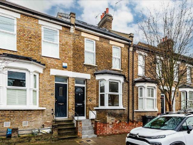 Bushberry Road, Homerton, E9 4 bed terraced house to rent £5,200 pcm £1,200 pw