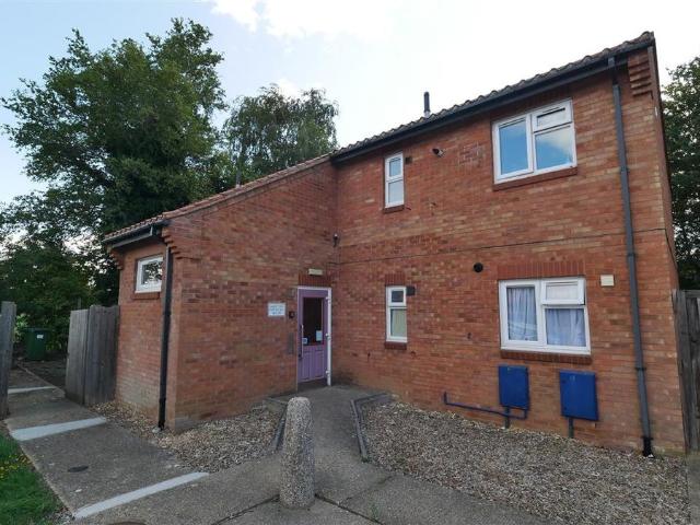 Bushey Close, Huntingdon PE29, 1 bed flat to rent, £925 pcm | PrimeLocation