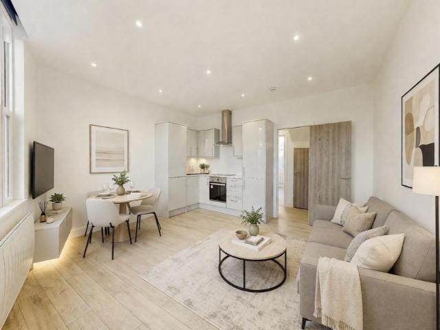 Bushey Grove Road, Bushey, WD23 1 bed flat to rent £1,504 pcm £347 pw