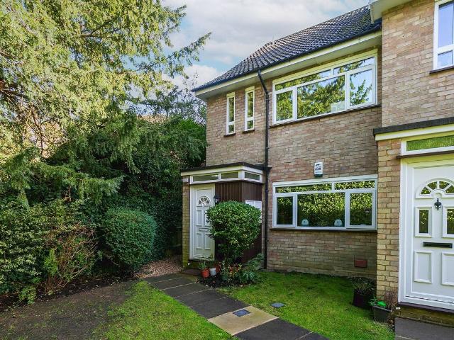 Bushey Heath WD23, Bushey, Bushey Heath, 2 bed maisonette to rent, £1,700 pcm | PrimeLocation