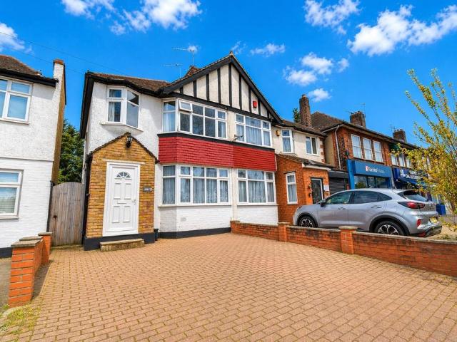 Bushey Mill Lane, Hertfordshire WD24 3 bed semi detached house to rent £2,050 pcm £473 pw