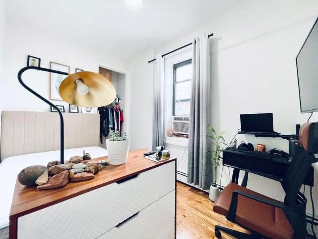 Bushwick Room with HDTV by Irving Square Park