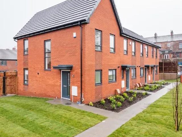 Butterton Drive, Manchester, M18 8GZ, United Kingdom | 2 bed house for rent #165451540 | Rentberry