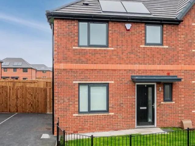 Butterton Drive, Manchester, M18 8GZ, United Kingdom | 3 bed house for rent #167447057 | Rentberry