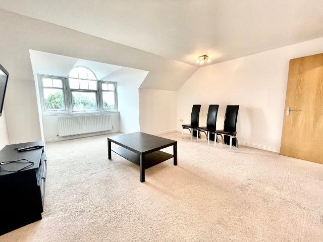 Buttery Mews, Cannon Hill N14, 2 bed flat to rent, £1,850 pcm | PrimeLocation