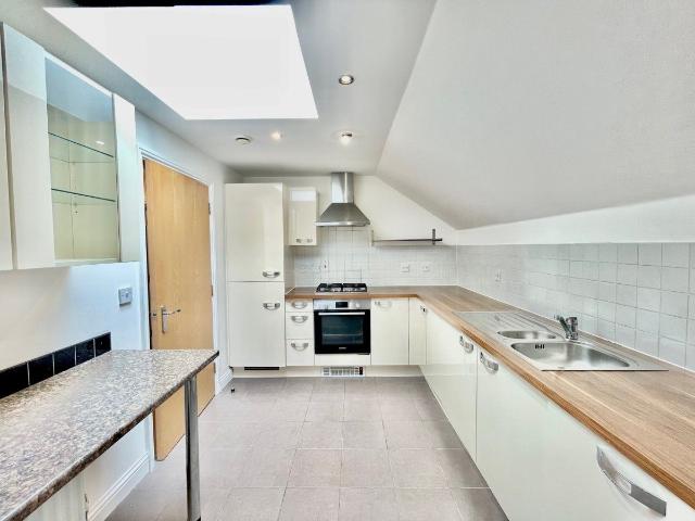 Buttery Mews, Southgate N14, 2 bed flat to rent, £1,895 pcm | PrimeLocation