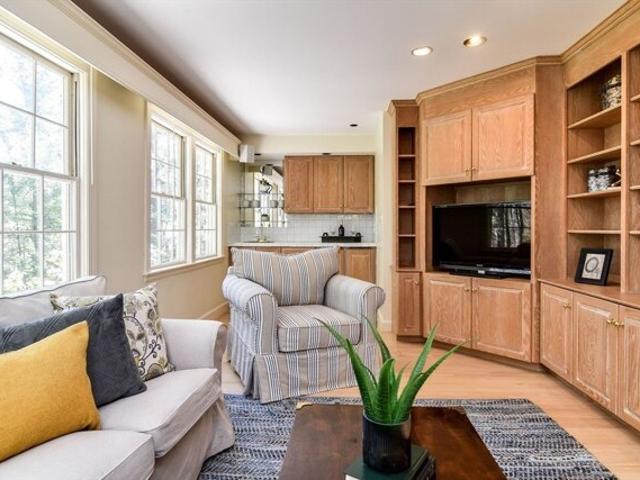Buttercup Ln, Dover, Home For Sale