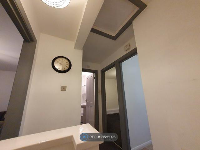 Buttercup Square, Staines TW19, 1 bed maisonette to rent, £1,250 pcm | PrimeLocation