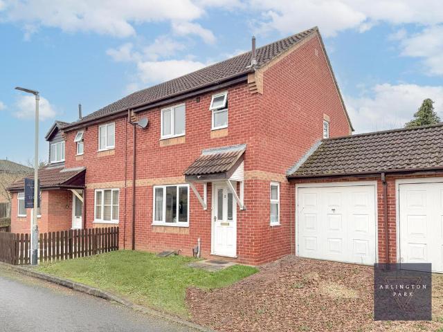 Buttercup Way, Norwich NR5 3 bed private hall to rent £1,325 pcm £306 pw